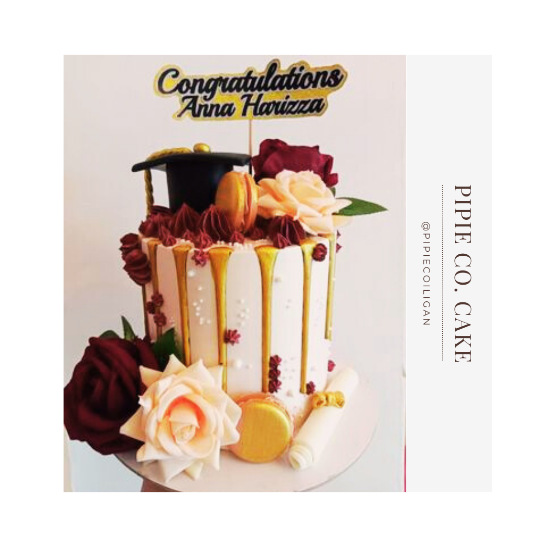 Custom Soft Icing Cake With Fresh Flowers And Fondant Details 6x5